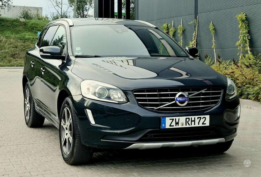 Grey Volvo XC60 2013 in Vilnius, with an engine capacity of 2.40 L and mileage of 149 thousand km for 14300 €, photo 7 on AUTOMOTO.COM.LV