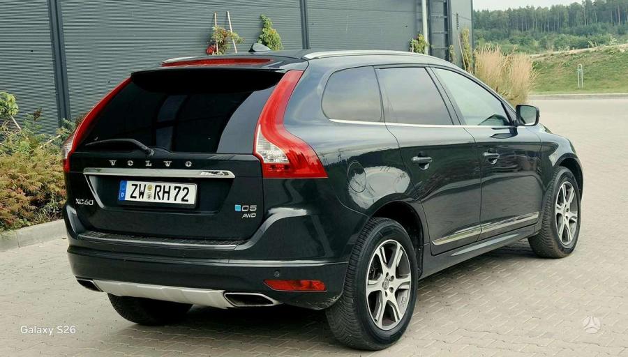 Grey Volvo XC60 2013 in Vilnius, with an engine capacity of 2.40 L and mileage of 149 thousand km for 14300 €, photo 12 on AUTOMOTO.COM.LV