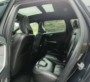 Grey Volvo XC60 2013 in Vilnius, with an engine capacity of 2.40 L and mileage of 149 thousand km for 14300 €, photo 17 on AUTOMOTO.COM.LV