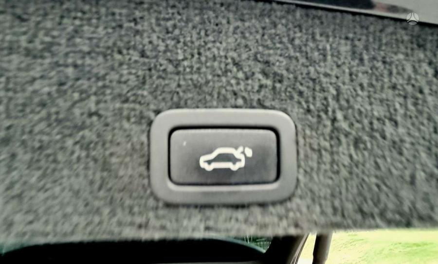 Grey Volvo XC60 2013 in Vilnius, with an engine capacity of 2.40 L and mileage of 149 thousand km for 14300 €, photo 19 on AUTOMOTO.COM.LV