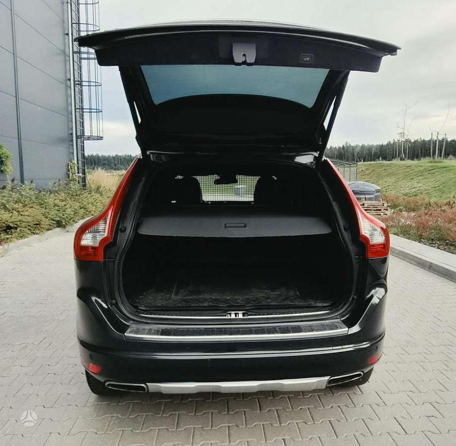 Grey Volvo XC60 2013 in Vilnius, with an engine capacity of 2.40 L and mileage of 149 thousand km for 14300 €, photo 20 on AUTOMOTO.COM.LV