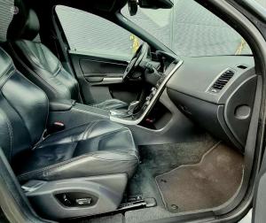 Grey Volvo XC60 2013 in Vilnius, with an engine capacity of 2.40 L and mileage of 149 thousand km for 14300 €, photo 22 on AUTOMOTO.COM.LV