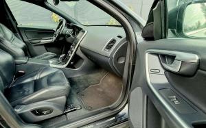 Grey Volvo XC60 2013 in Vilnius, with an engine capacity of 2.40 L and mileage of 149 thousand km for 14300 €, photo 23 on AUTOMOTO.COM.LV