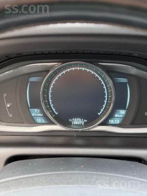 Grey Volvo XC60 2013 in Riga, with an engine capacity of 2.40 L and mileage of 198 thousand km for 12500 €, photo 13 on AUTOMOTO.COM.LV