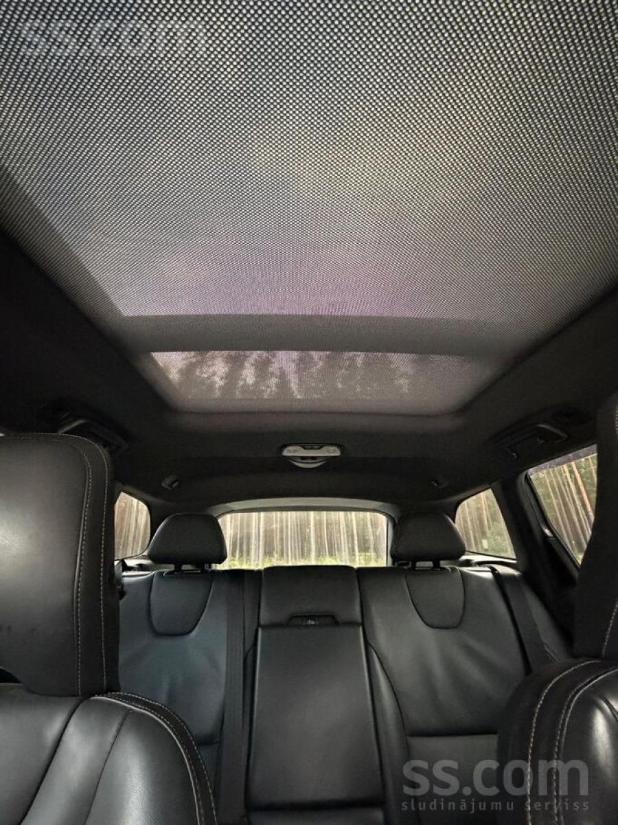 Grey Volvo XC60 2013 in Riga, with an engine capacity of 2.40 L and mileage of 198 thousand km for 12500 €, photo 16 on AUTOMOTO.COM.LV