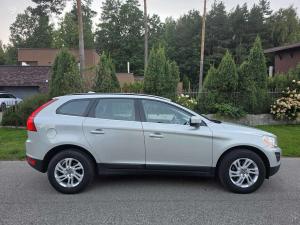 Grey Volvo XC60 2013 in Vilnius, with an engine capacity of 1.98 L and mileage of 155 thousand km for 7800 €, photo 3 on AUTOMOTO.COM.LV