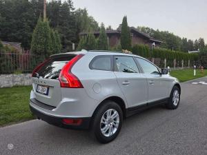 Grey Volvo XC60 2013 in Vilnius, with an engine capacity of 1.98 L and mileage of 155 thousand km for 7800 €, photo 4 on AUTOMOTO.COM.LV