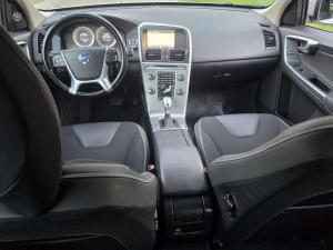 Grey Volvo XC60 2013 in Vilnius, with an engine capacity of 1.98 L and mileage of 155 thousand km for 7800 €, photo 10 on AUTOMOTO.COM.LV