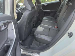 Grey Volvo XC60 2013 in Vilnius, with an engine capacity of 1.98 L and mileage of 155 thousand km for 7800 €, photo 12 on AUTOMOTO.COM.LV