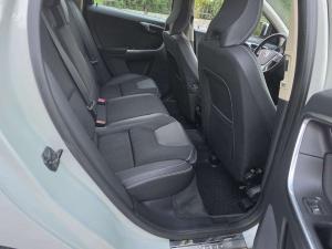 Grey Volvo XC60 2013 in Vilnius, with an engine capacity of 1.98 L and mileage of 155 thousand km for 7800 €, photo 14 on AUTOMOTO.COM.LV