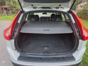 Grey Volvo XC60 2013 in Vilnius, with an engine capacity of 1.98 L and mileage of 155 thousand km for 7800 €, photo 20 on AUTOMOTO.COM.LV