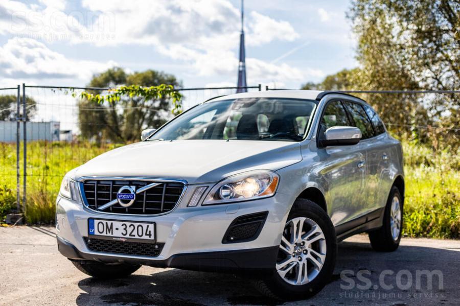 Pelēks Volvo XC60 2013 Rīga, ar dzinēja tilpumu 2.00 L un nobraukumu 228 tūkst. km par 10590 €, foto 1 vietnē AUTOMOTO.COM.LV