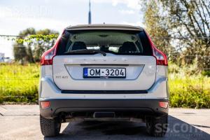 Pelēks Volvo XC60 2013 Rīga, ar dzinēja tilpumu 2.00 L un nobraukumu 228 tūkst. km par 10590 €, foto 9 vietnē AUTOMOTO.COM.LV