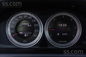 Pelēks Volvo XC60 2013 Rīga, ar dzinēja tilpumu 2.00 L un nobraukumu 228 tūkst. km par 10590 €, foto 22 vietnē AUTOMOTO.COM.LV