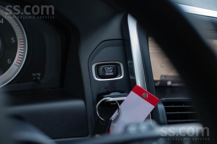 Pelēks Volvo XC60 2013 Rīga, ar dzinēja tilpumu 2.00 L un nobraukumu 228 tūkst. km par 10590 €, foto 23 vietnē AUTOMOTO.COM.LV