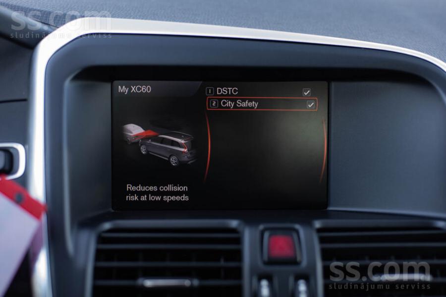 Pelēks Volvo XC60 2013 Rīga, ar dzinēja tilpumu 2.00 L un nobraukumu 228 tūkst. km par 10590 €, foto 26 vietnē AUTOMOTO.COM.LV