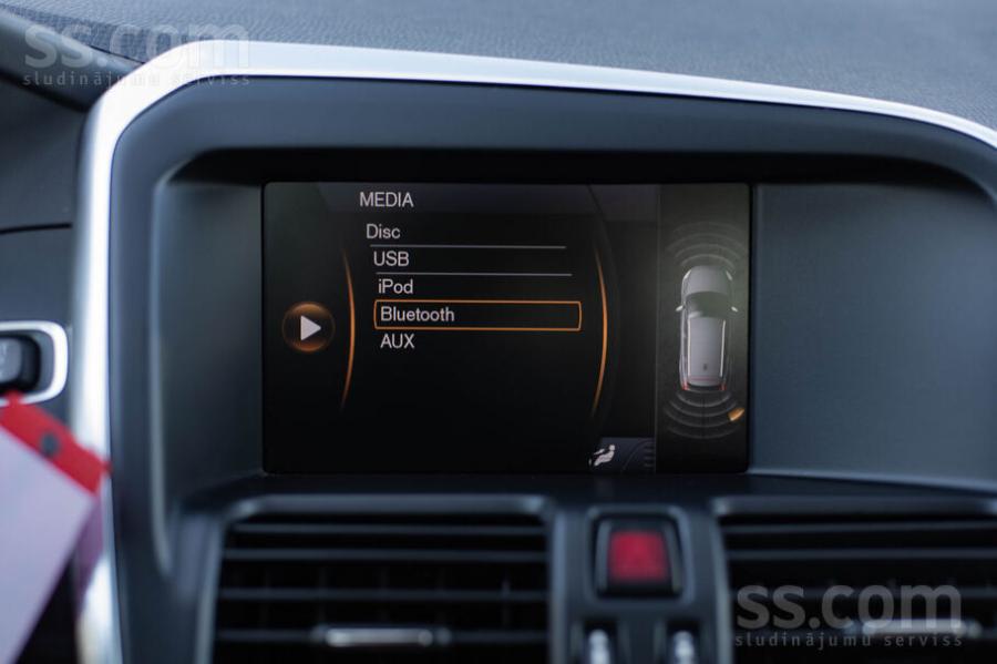 Pelēks Volvo XC60 2013 Rīga, ar dzinēja tilpumu 2.00 L un nobraukumu 228 tūkst. km par 10590 €, foto 27 vietnē AUTOMOTO.COM.LV