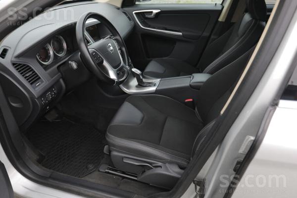 Volvo XC60 2013 Rīga vietnē Pelēks Volvo XC60 2013 Rīga, ar dzinēja tilpumu 2.40 L un nobraukumu 346 tūkst. km par 6990 €, foto 7 vietnē AUTOMOTO.COM.LV