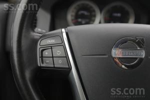 Grey Volvo XC60 2013 in Riga, with an engine capacity of 2.40 L and mileage of 346 thousand km for 6990 €, photo 12 on AUTOMOTO.COM.LV