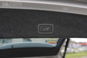 Grey Volvo XC60 2013 in Riga, with an engine capacity of 2.40 L and mileage of 346 thousand km for 6990 €, photo 17 on AUTOMOTO.COM.LV