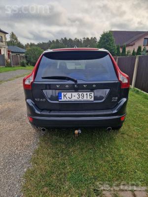 Grey Volvo XC60 2013 in Riga, with an engine capacity of 2.40 L and mileage of 275 thousand km for 8200 €, photo 3 on AUTOMOTO.COM.LV