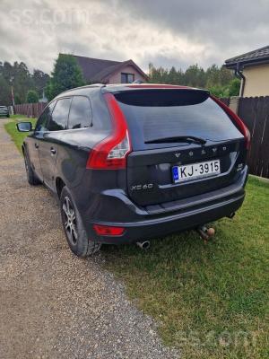 Grey Volvo XC60 2013 in Riga, with an engine capacity of 2.40 L and mileage of 275 thousand km for 8200 €, photo 4 on AUTOMOTO.COM.LV