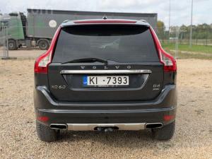 Grey Volvo XC60 2013 in Valmiera, with an engine capacity of 2.40 L and mileage of 274 thousand km for 9499 €, photo 7 on AUTOMOTO.COM.LV
