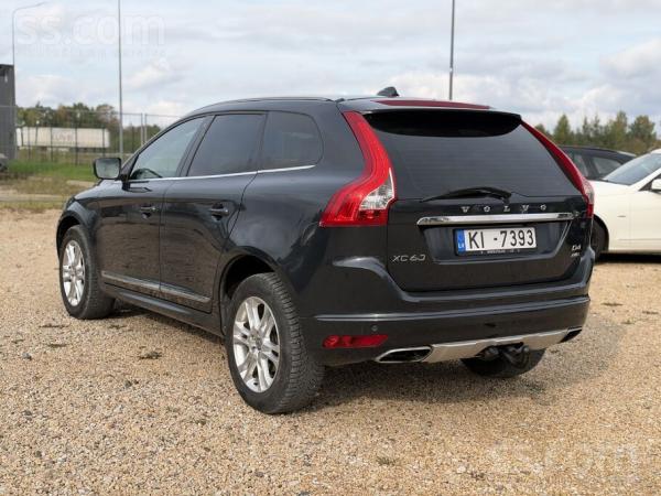 Pelēks Volvo XC60 2013 Valmiera, ar dzinēja tilpumu 2.40 L un nobraukumu 274 tūkst. km par 9499 €, foto 8 vietnē AUTOMOTO.COM.LV