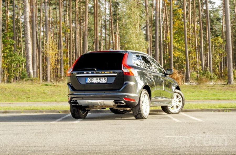 Pelēks Volvo XC60 2013 Rīga, ar dzinēja tilpumu 2.40 L un nobraukumu 335 tūkst. km par 9990 €, foto 7 vietnē AUTOMOTO.COM.LV