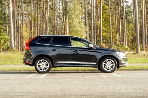Pelēks Volvo XC60 2013 Rīga, ar dzinēja tilpumu 2.40 L un nobraukumu 335 tūkst. km par 9990 €, foto 10 vietnē AUTOMOTO.COM.LV