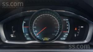 Pelēks Volvo XC60 2013 Rīga, ar dzinēja tilpumu 2.40 L un nobraukumu 335 tūkst. km par 9990 €, foto 23 vietnē AUTOMOTO.COM.LV