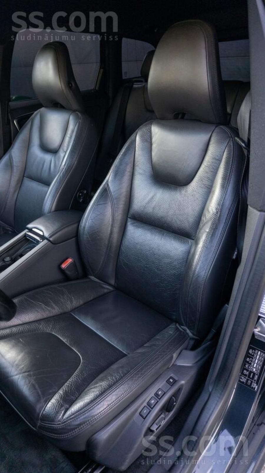 Pelēks Volvo XC60 2013 Rīga, ar dzinēja tilpumu 2.40 L un nobraukumu 335 tūkst. km par 9990 €, foto 26 vietnē AUTOMOTO.COM.LV