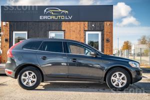 Grey Volvo XC60 2013 in Riga, with an engine capacity of 2.00 L and mileage of 229 thousand km for 9950 €, photo 5 on AUTOMOTO.COM.LV