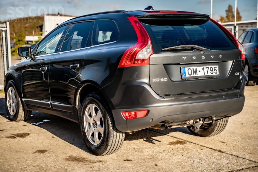 Grey Volvo XC60 2013 in Riga, with an engine capacity of 2.00 L and mileage of 229 thousand km for 9950 €, photo 22 on AUTOMOTO.COM.LV