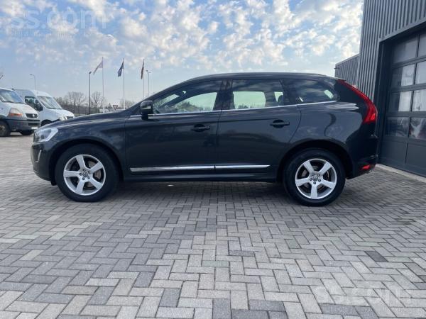 Pelēks Volvo XC60 2014 Ogre, ar dzinēja tilpumu 2.40 L un nobraukumu 250 tūkst. km par 15270 €, foto 2 vietnē AUTOMOTO.COM.LV