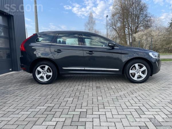 Pelēks Volvo XC60 2014 Ogre, ar dzinēja tilpumu 2.40 L un nobraukumu 250 tūkst. km par 15270 €, foto 5 vietnē AUTOMOTO.COM.LV
