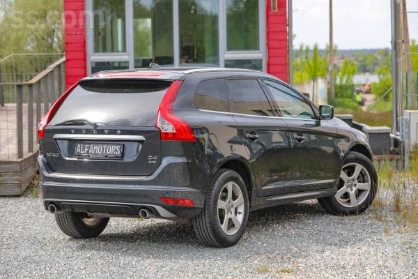 Pelēks Volvo XC60 2014 Rīga, ar dzinēja tilpumu 2.40 L un nobraukumu 0 tūkst. km par 12990 €, foto 4 vietnē AUTOMOTO.COM.LV