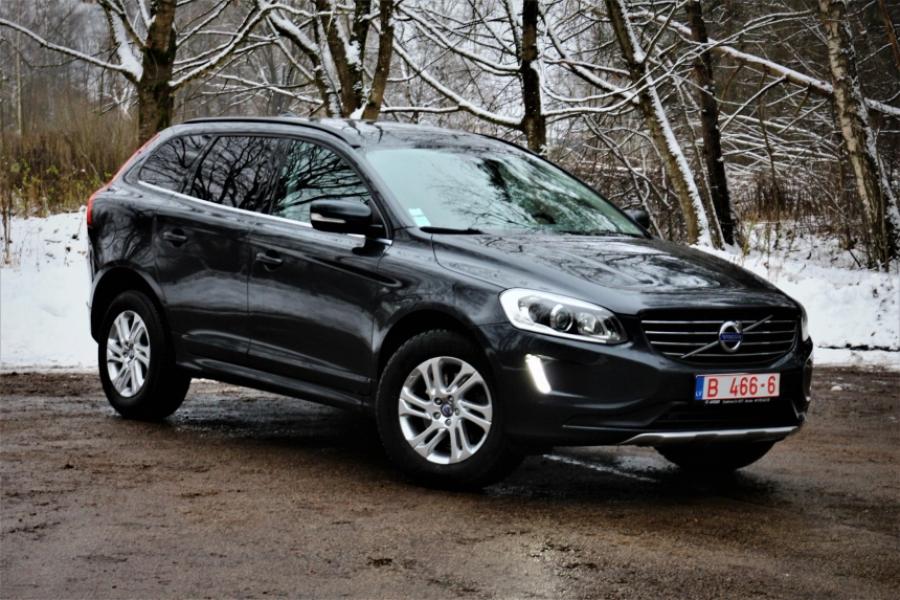 Grey Volvo XC60 2014 in Riga, with an engine capacity of 2.40 L and mileage of 247 thousand km for 12790 €, photo 7 on AUTOMOTO.COM.LV