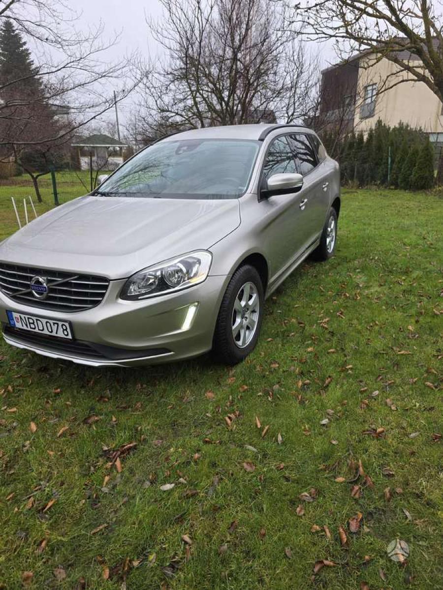 Grey Volvo XC60 2014 in Klaipeda, with an engine capacity of 1.98 L and mileage of 183 thousand km for 11000 €, photo 2 on AUTOMOTO.COM.LV