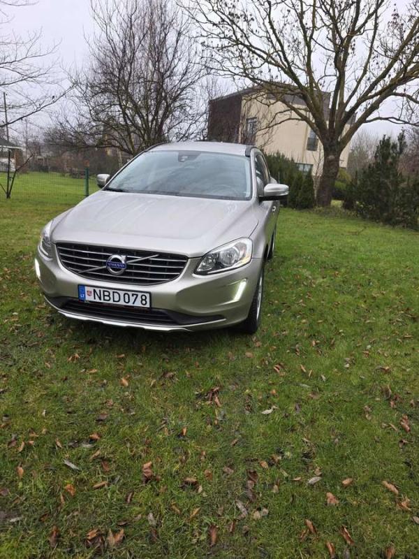 Grey Volvo XC60 2014 in Klaipeda, with an engine capacity of 1.98 L and mileage of 183 thousand km for 11000 €, photo 3 on AUTOMOTO.COM.LV