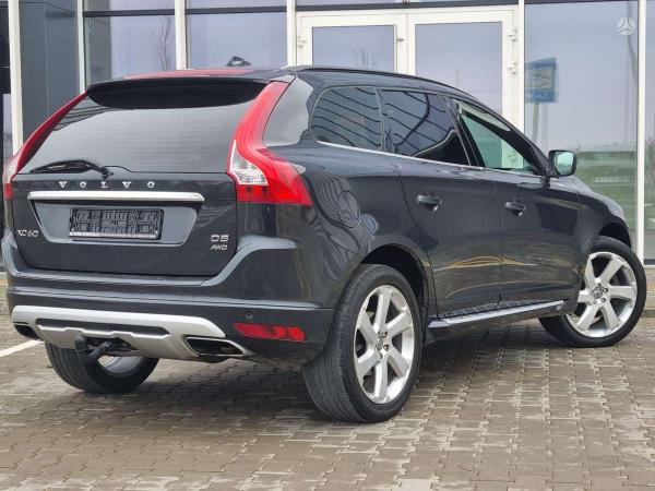 Pelēks Volvo XC60 2014 Viļņa, ar dzinēja tilpumu 2.40 L un nobraukumu 172 tūkst. km par 16500 €, foto 5 vietnē AUTOMOTO.COM.LV