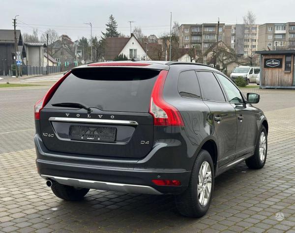 Grey Volvo XC60 2014 in Raseiniai, with an engine capacity of 1.98 L and mileage of 244 thousand km for 9999 €, photo 9 on AUTOMOTO.COM.LV