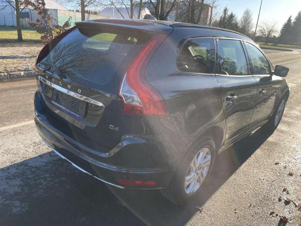 Pelēks Volvo XC60 2014 Panevēža, ar dzinēja tilpumu 2.00 L un nobraukumu 250 tūkst. km par 9800 €, foto 4 vietnē AUTOMOTO.COM.LV