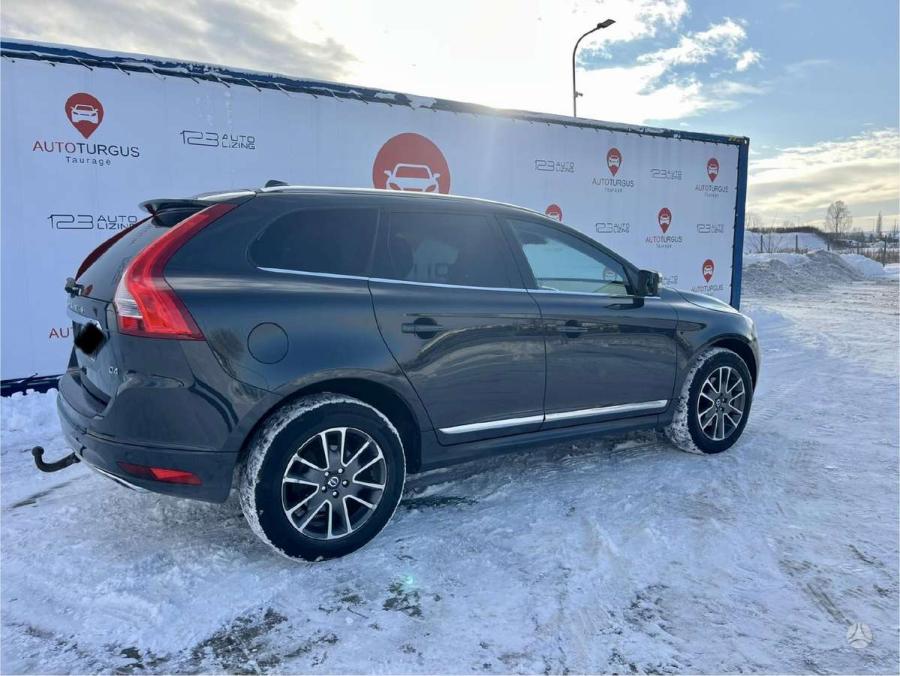 Grey Volvo XC60 2014 in Taurage, with an engine capacity of 1.98 L and mileage of 254 thousand km for 9900 €, photo 5 on AUTOMOTO.COM.LV
