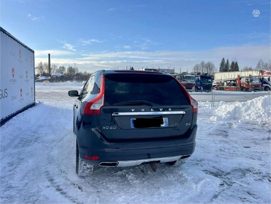Grey Volvo XC60 2014 in Taurage, with an engine capacity of 1.98 L and mileage of 254 thousand km for 9900 €, photo 8 on AUTOMOTO.COM.LV