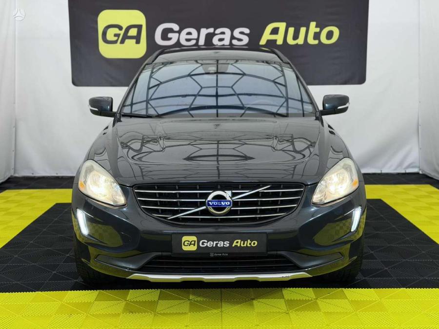 Grey Volvo XC60 2014 in Vilnius, with an engine capacity of 1.97 L and mileage of 247 thousand km for 9350 €, photo 2 on AUTOMOTO.COM.LV