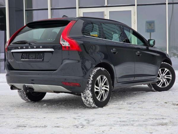 Pelēks Volvo XC60 2014 Viļņa, ar dzinēja tilpumu 2.40 L un nobraukumu 225 tūkst. km par 13550 €, foto 5 vietnē AUTOMOTO.COM.LV