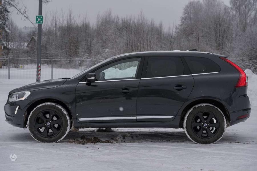 Pelēks Volvo XC60 2014 Viļņa, ar dzinēja tilpumu 2.40 L un nobraukumu 271 tūkst. km par 13500 €, foto 7 vietnē AUTOMOTO.COM.LV