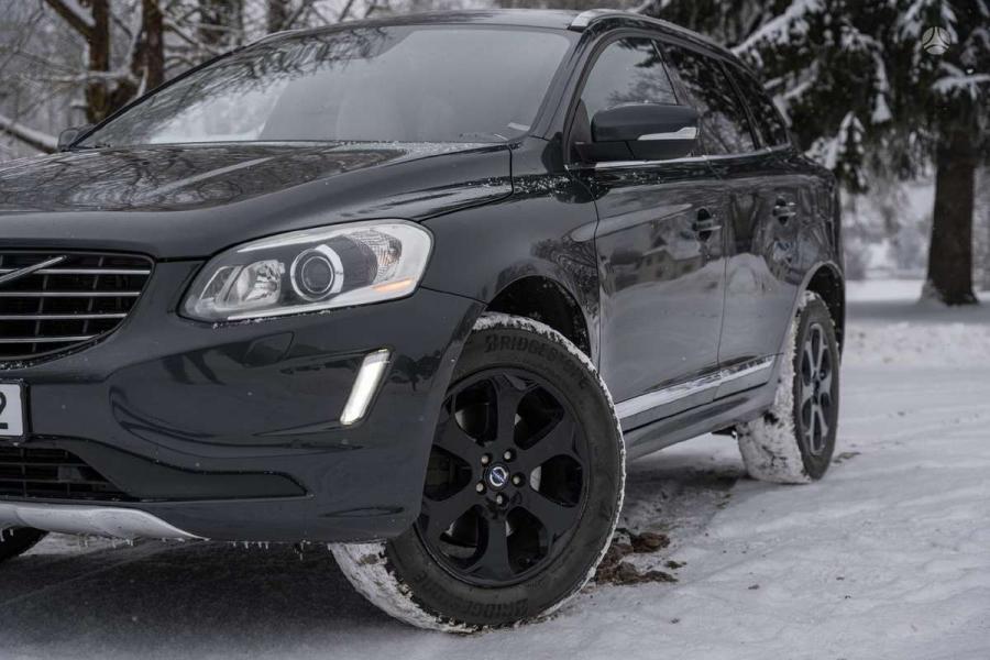 Pelēks Volvo XC60 2014 Viļņa, ar dzinēja tilpumu 2.40 L un nobraukumu 271 tūkst. km par 13500 €, foto 15 vietnē AUTOMOTO.COM.LV