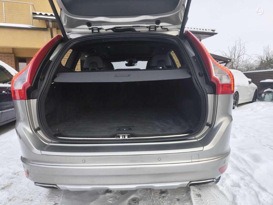 Pelēks Volvo XC60 2014 Vilkaviškis, ar dzinēja tilpumu 2.40 L un nobraukumu 288 tūkst. km par 12600 €, foto 13 vietnē AUTOMOTO.COM.LV